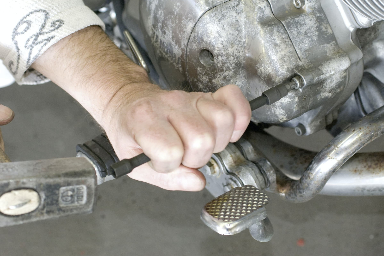 Desserrer des vis | Louis 🏍