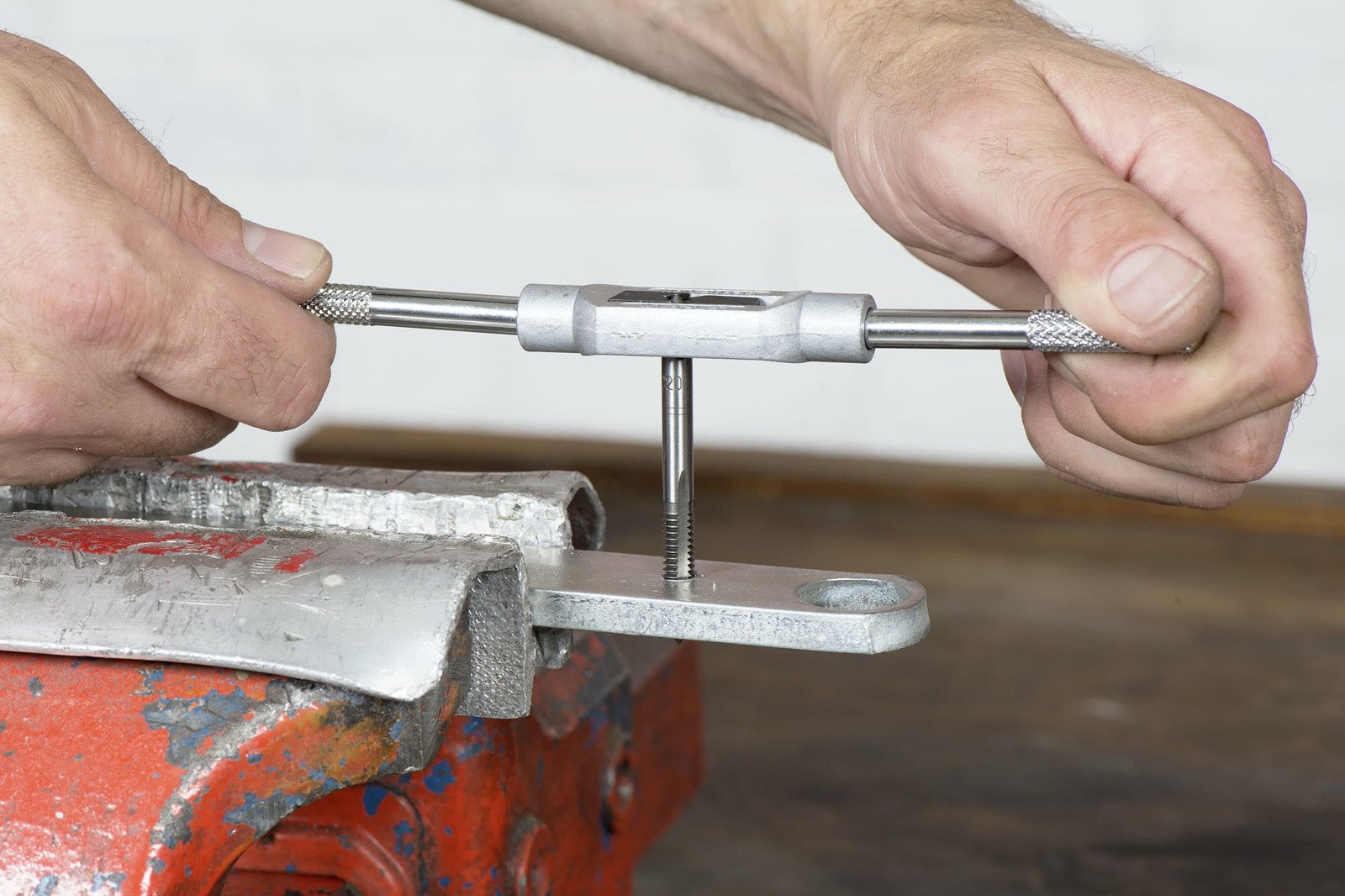 Anleitung Gewinde schneiden | Louis 🏍