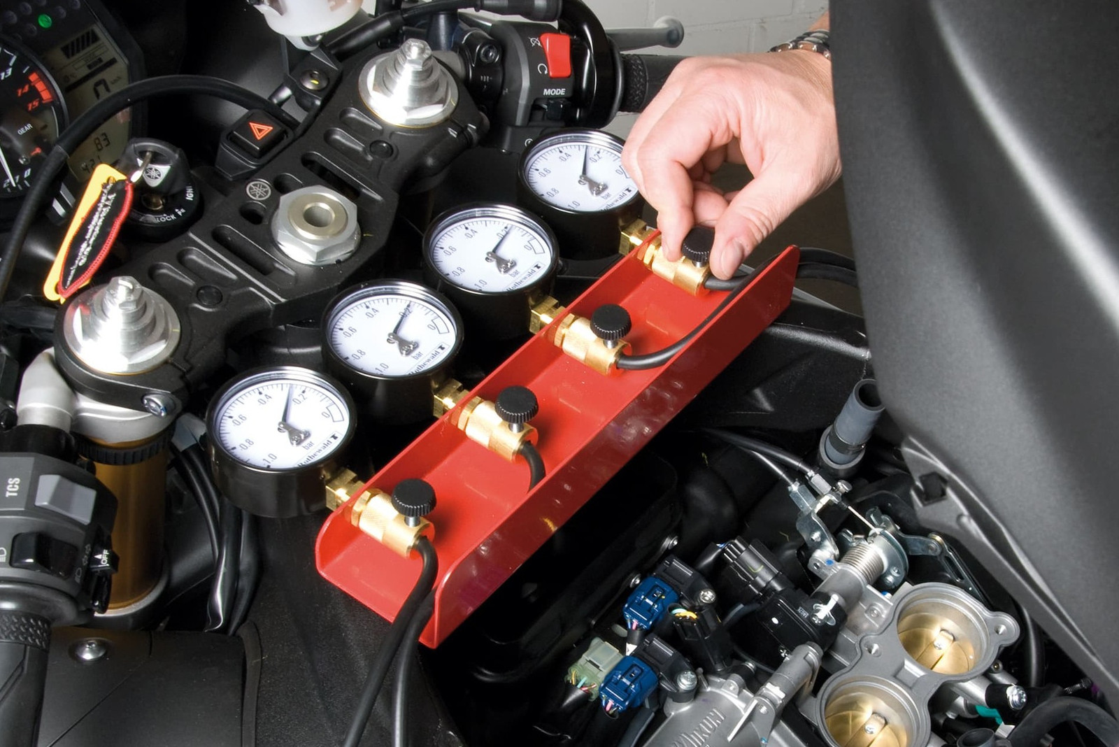 Fuel injection system | Louis 🏍