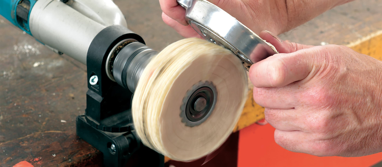 Polering av komponenter | Louis 🏍